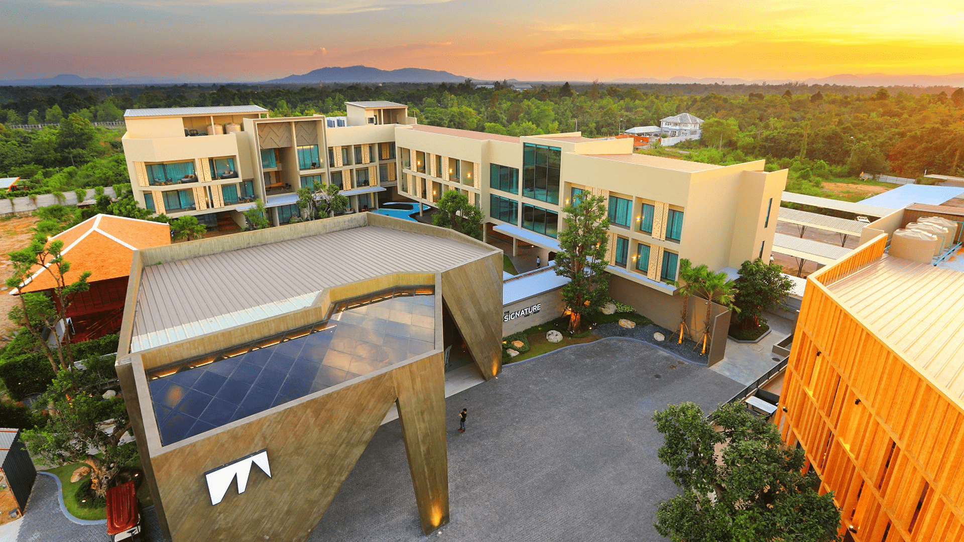 The Signature Hotel Airport - Location near International Hatyai